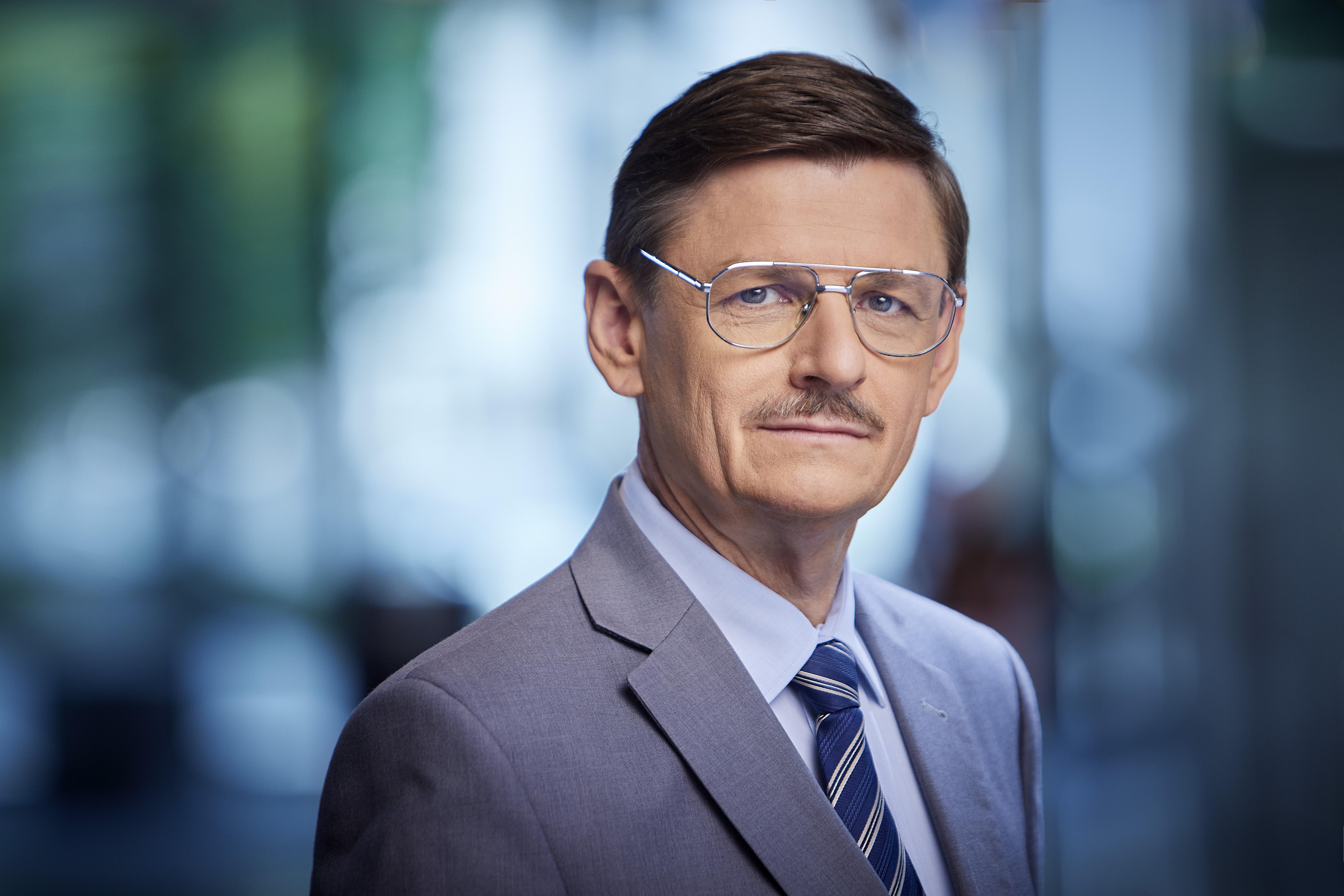 Prezes agencji kosmicznej: pieniądze inwestowane w rozwój branży kosmicznej to potrójny zysk ...