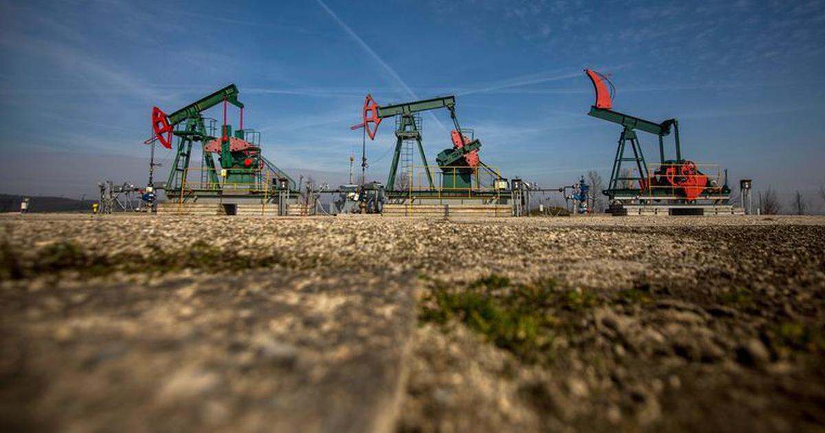 Spadkowy początek tygodnia na rynku ropy naftowej - Puls Biznesu - pb.pl Spadkowy początek tygodnia na rynku ropy naftowej - Puls Biznesu - pb.pl