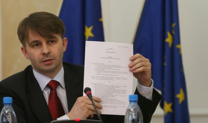 Andrzejewski ma pomysł na uratowanie eurolandu - Puls Biznesu - pb.pl